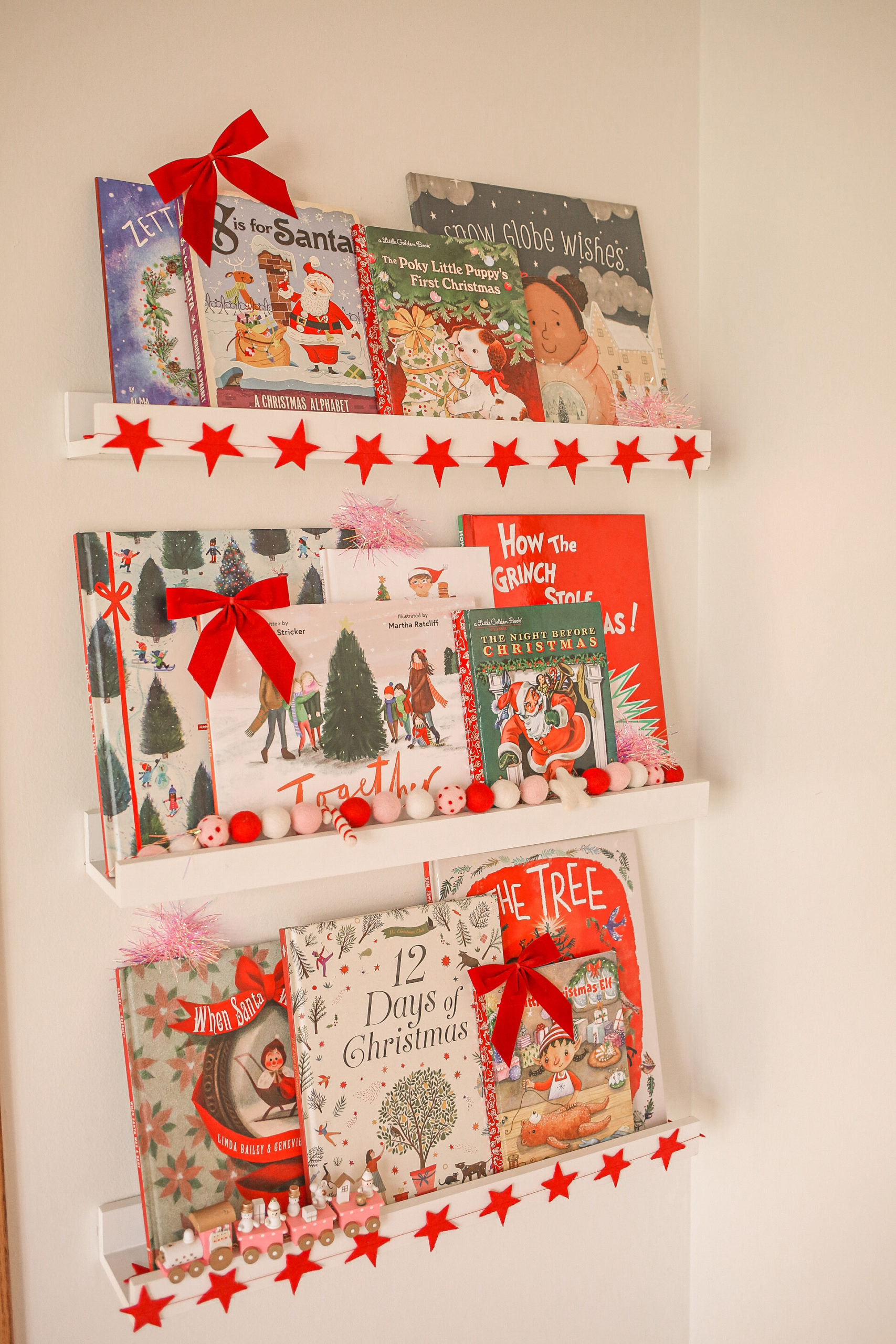 50+ of the Most Beautiful Christmas Books - amanda party + home