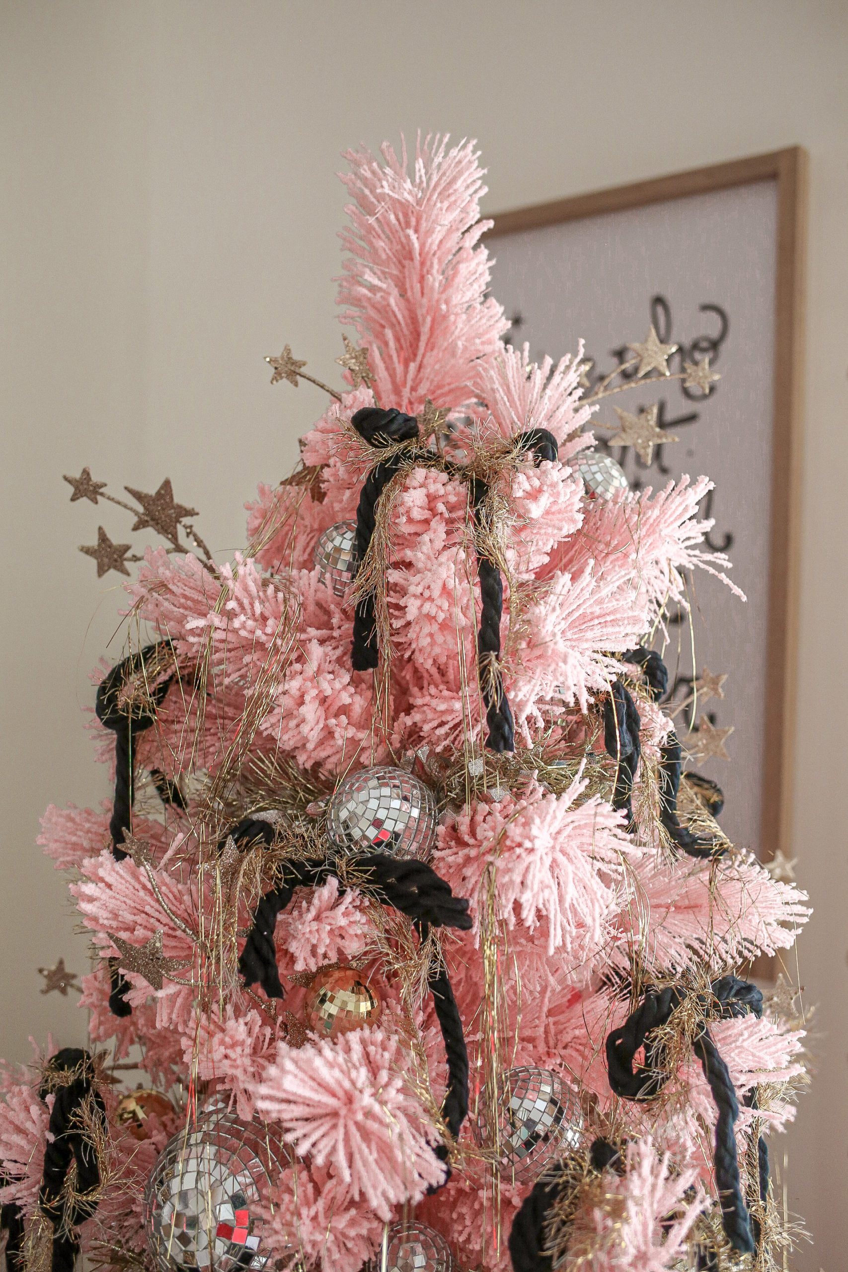 How to Decorate a Tree for New Year’s Eve - amanda party + home