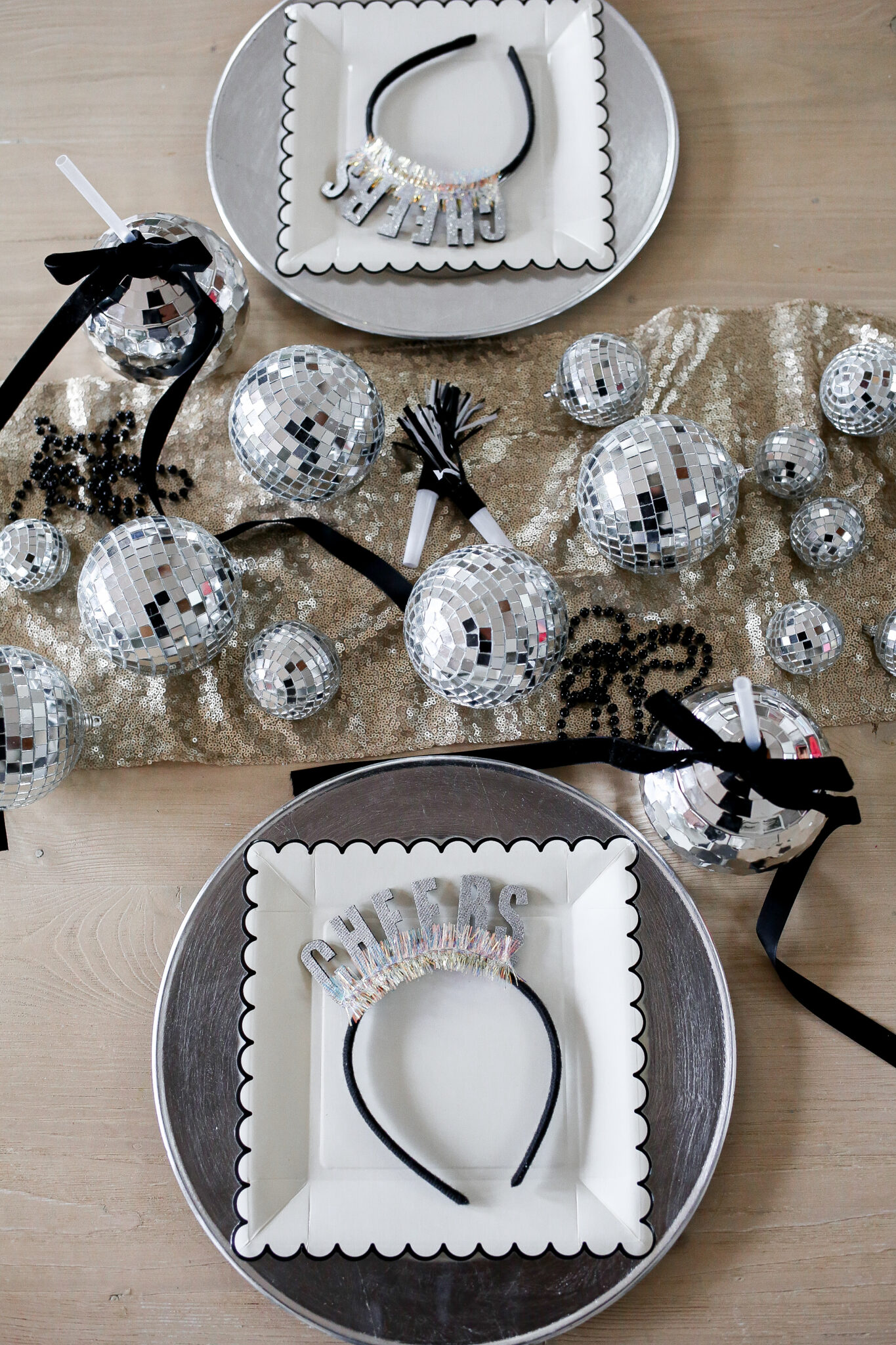 nye table setting - amanda party + home